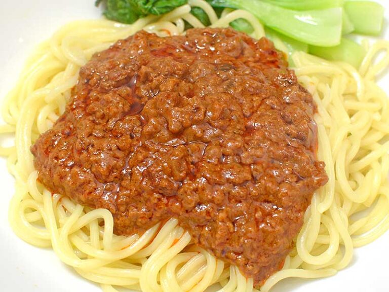 業務スーパーの『四川担担麺の素』は買い置き推奨カラシビ銘柄！ 王道の濃厚旨辛はうどんと合わせてもOK | mitok[ミトク]