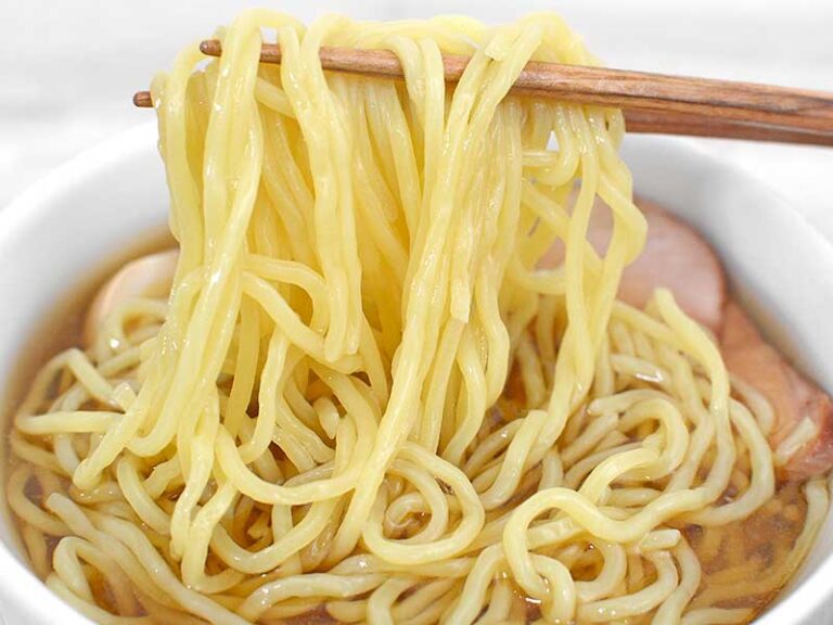 業務スーパーの『冷凍ラーメン』は買ってOK？ 5食パックの風味・コスパ・油そばスタイルもチェックしてみた | mitok[ミトク]